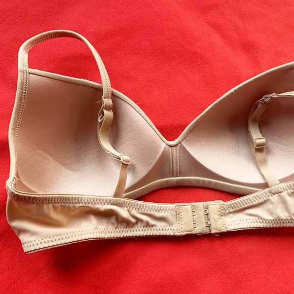Maidenform | Intimates & Sleepwear | Maidenform Girls Molded Cup Bra ...